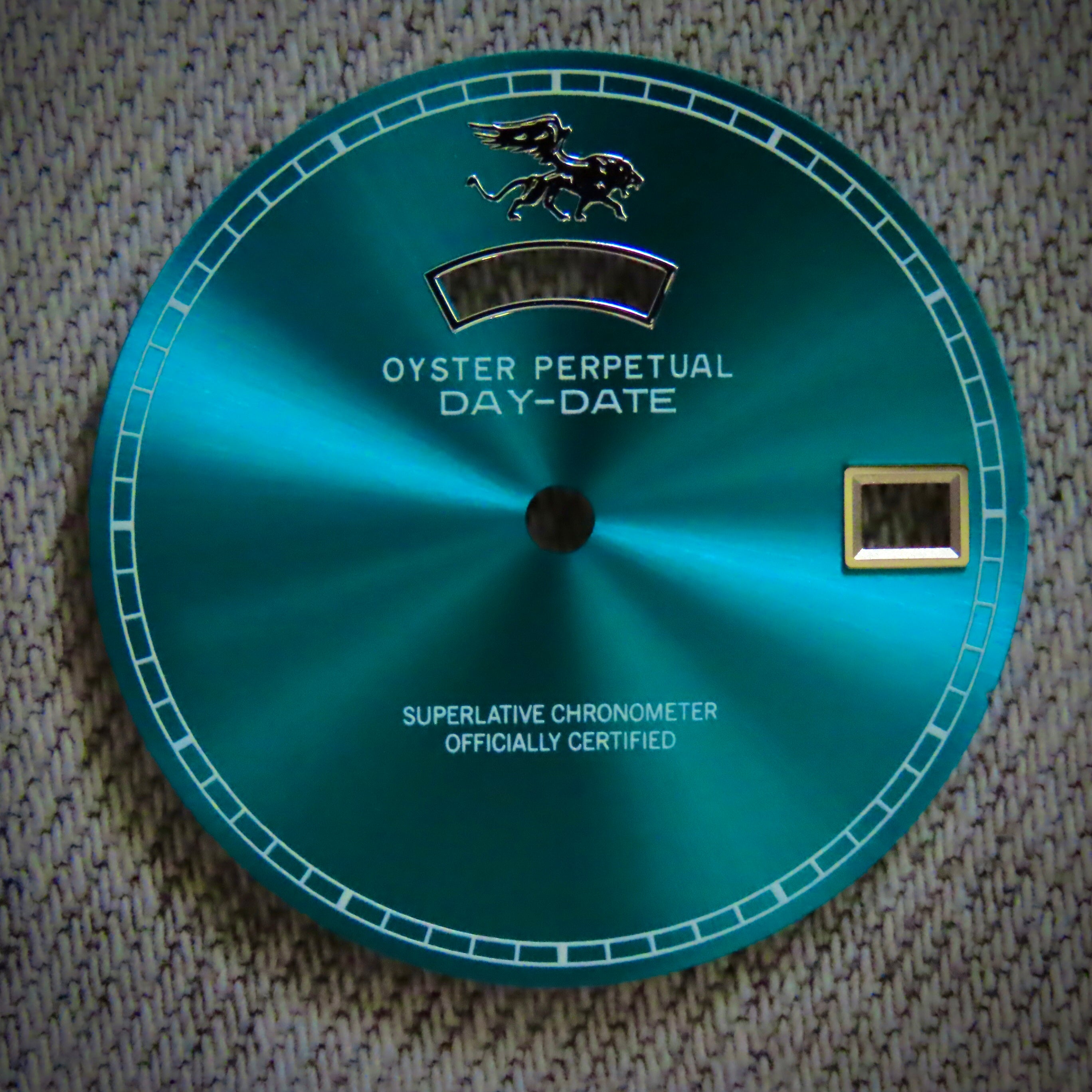 Dial Maker - Sunburst Blue/White Dial With Full Lume Day/Date Wheel fo ...